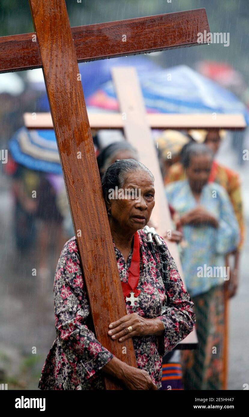 Women timor leste hi-res stock photography and images - Alamy