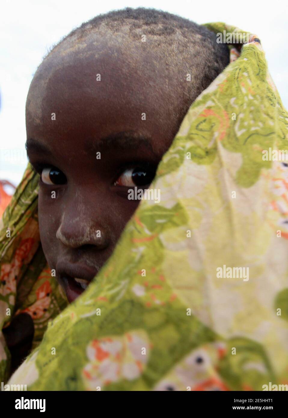 Somali girl water hi-res stock photography and images - Alamy