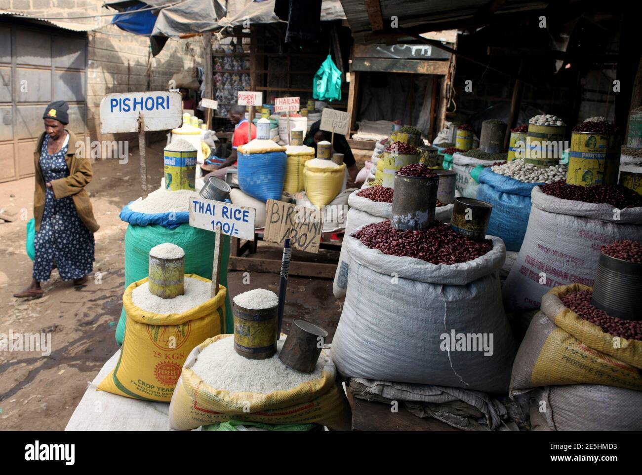 Nairobi slum shop hi-res stock photography and images - Alamy
