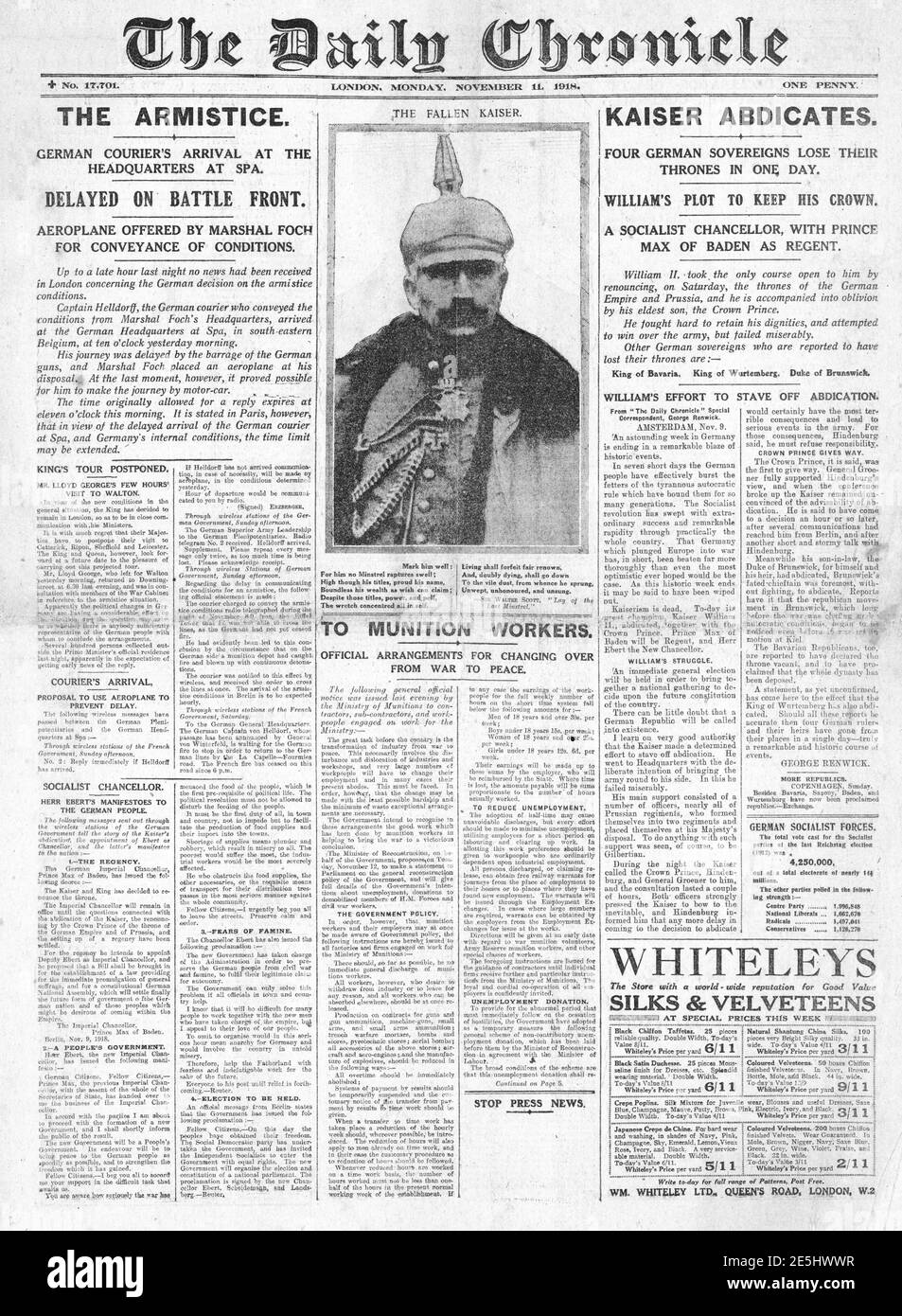 Newspaper headline end world war 1 hi-res stock photography and images ...