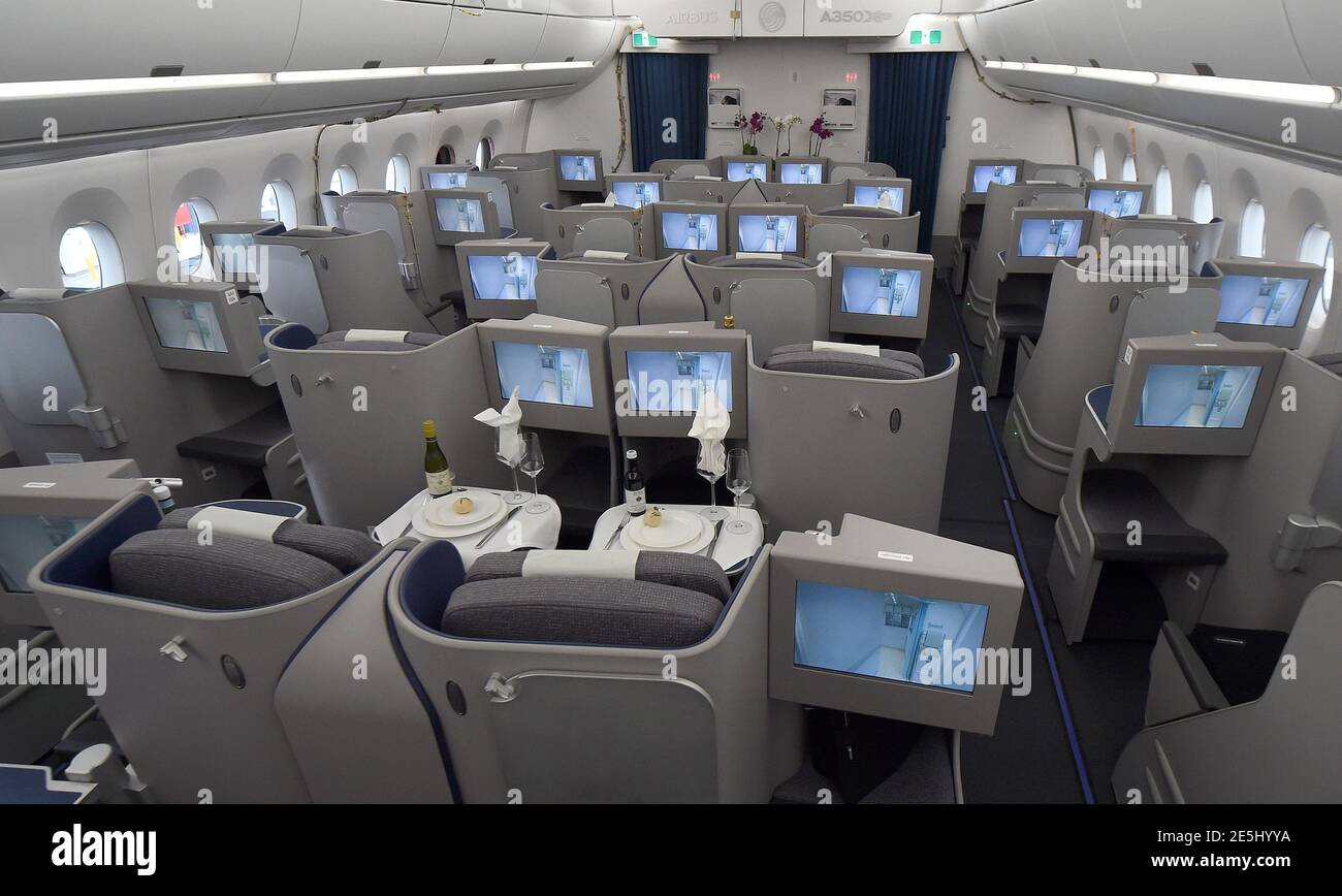 Airbus a380 flight test aircraft High Resolution Stock Photography and ...