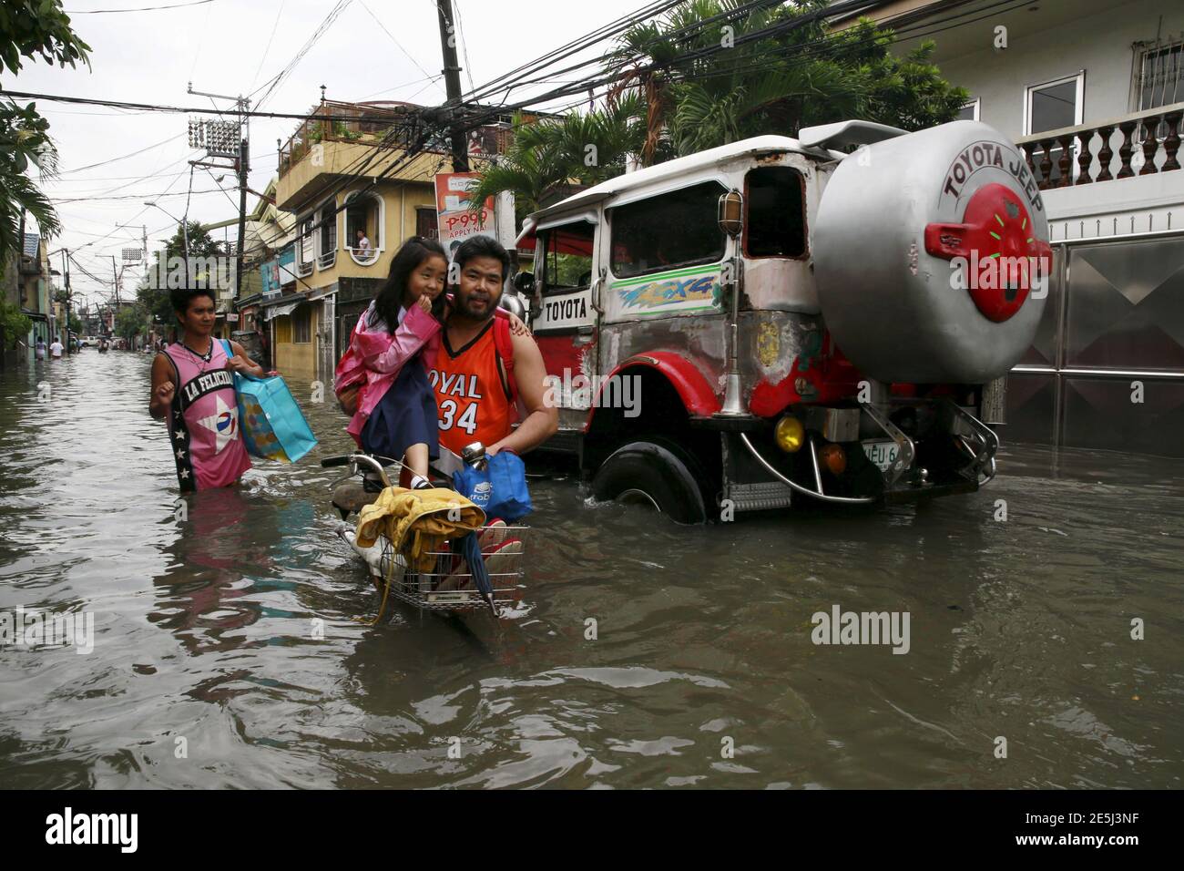 Deep flooding hi-res stock photography and images - Alamy