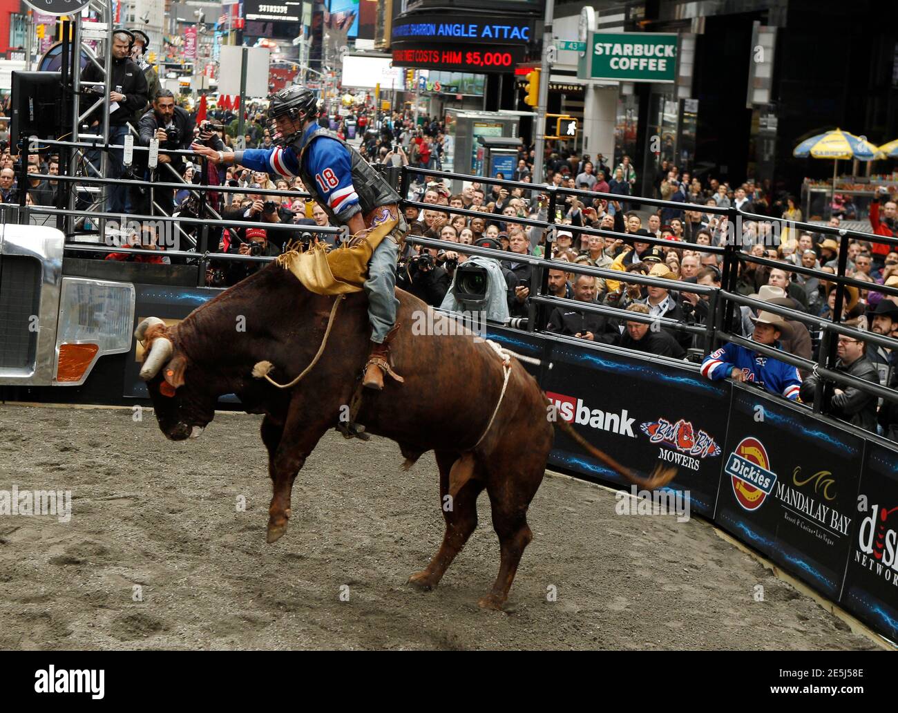 J.b. mauney hi-res stock photography and images - Alamy