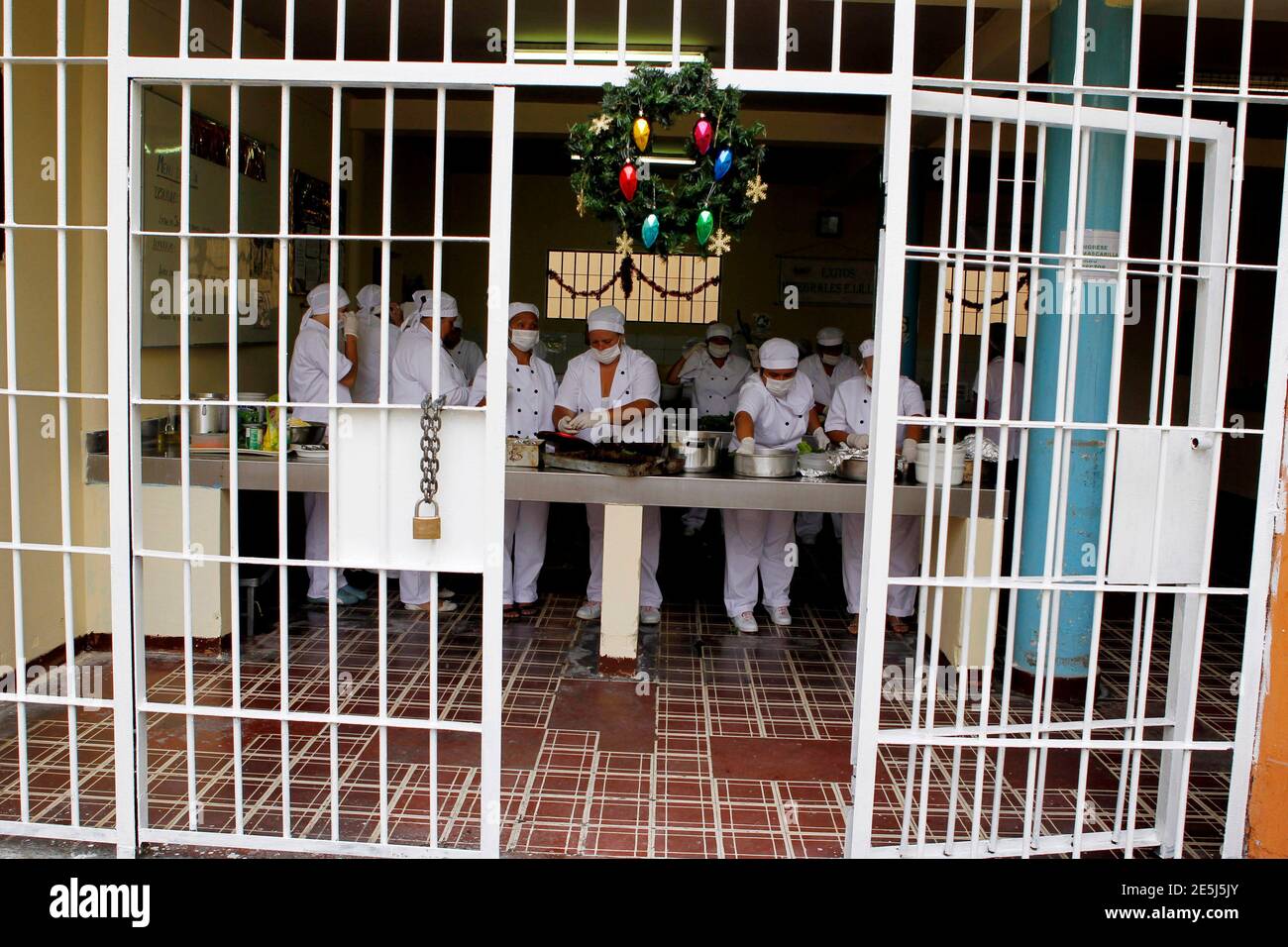 Womens meals hi-res stock photography and images - Alamy