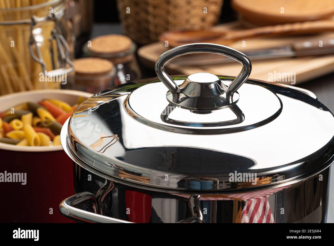 Cooking pasta at home in a pot close up Stock Photo - Alamy