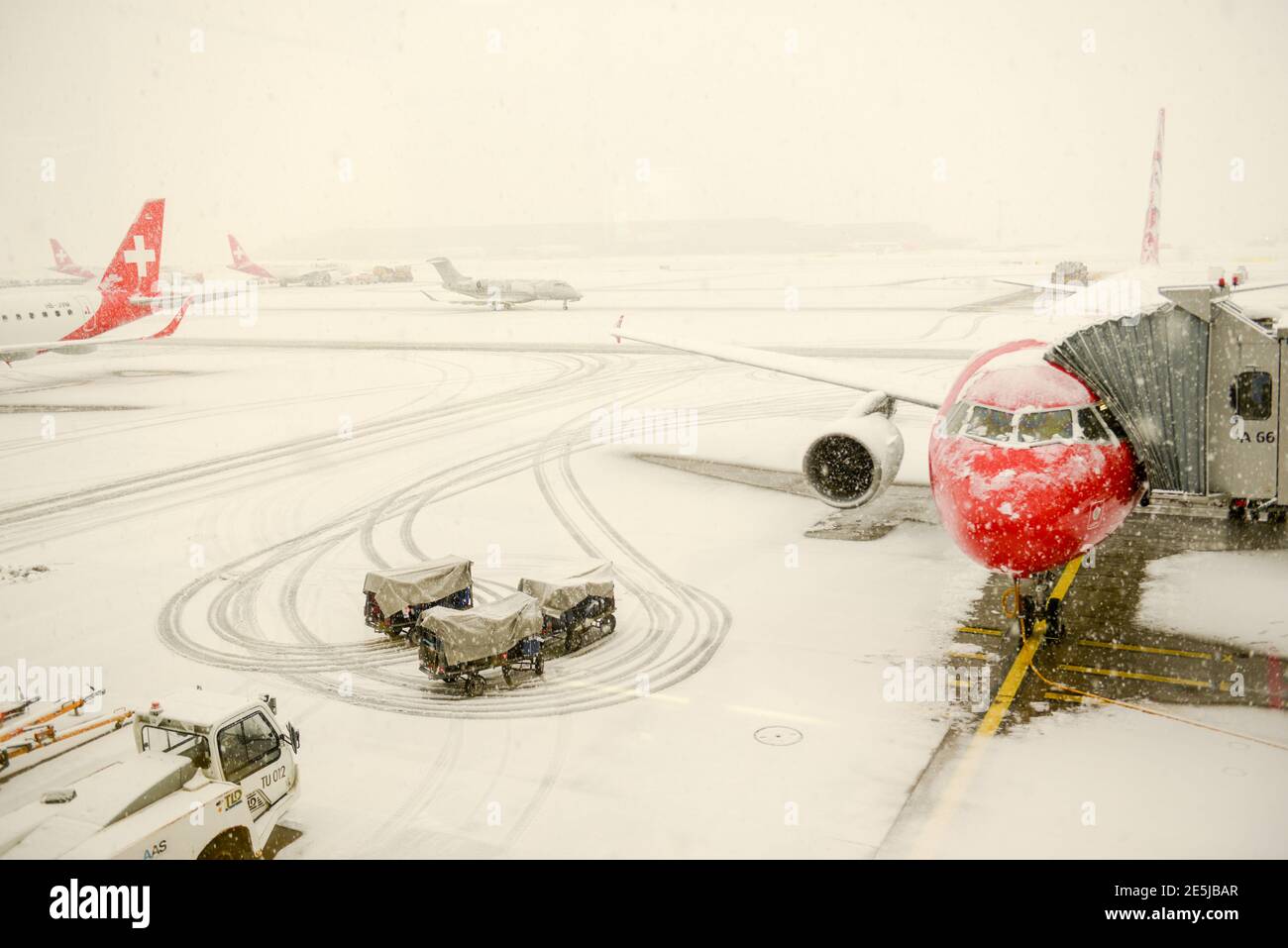 Zurich, Switzerland - 15 Januray 2021: airplane stopped due to snowfall ...