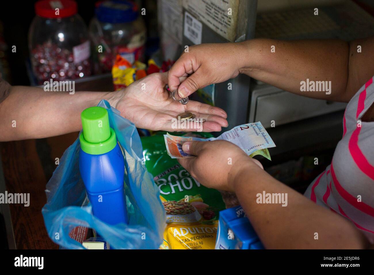 Cashier Change High Resolution Stock Photography and Images - Alamy