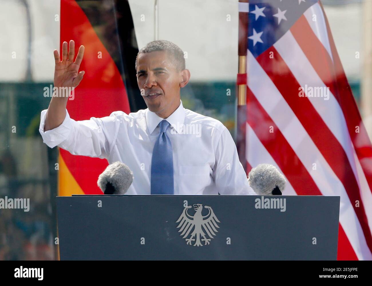 Bulletproof Glass High Resolution Stock Photography and Images - Alamy