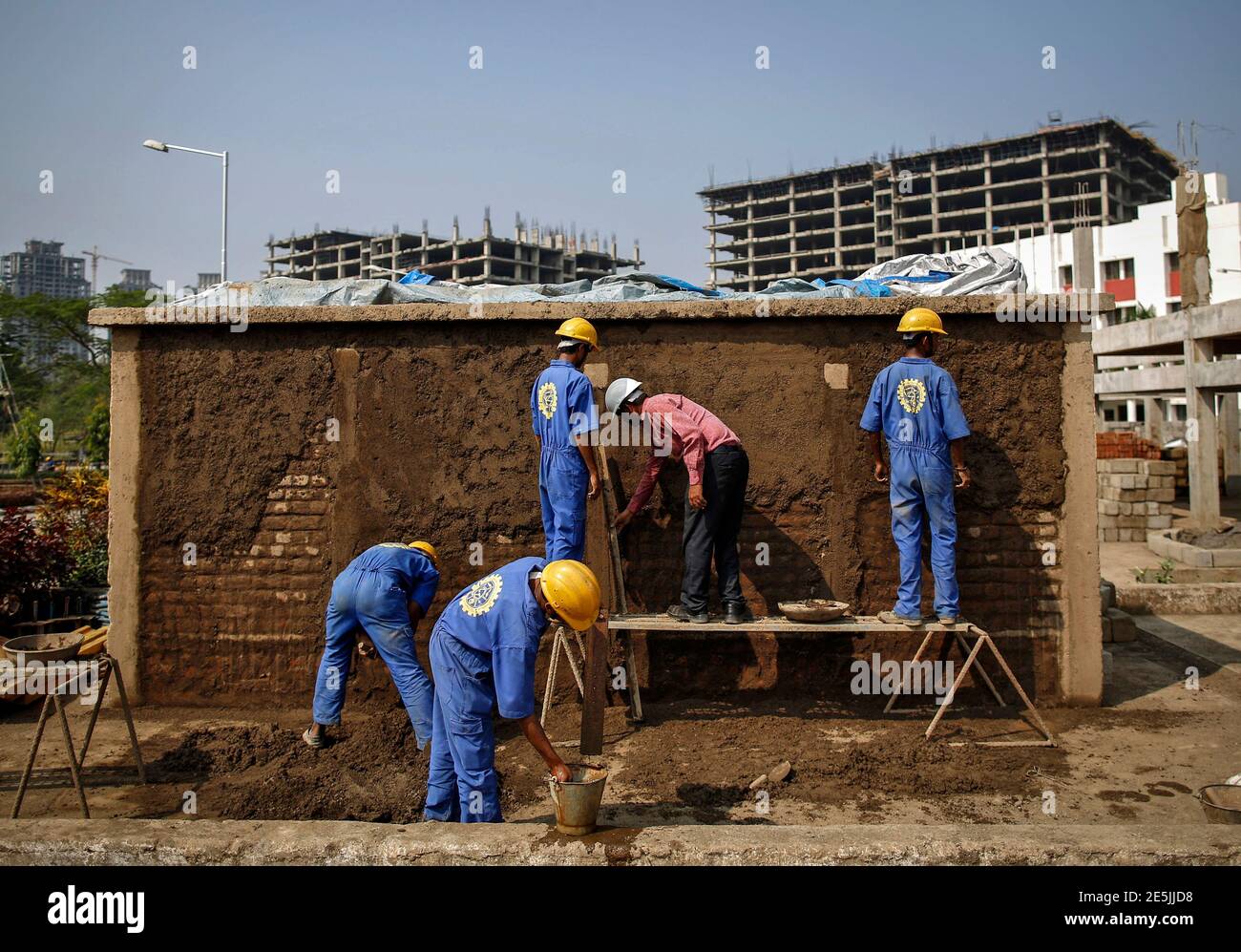 Masonry workshop hi-res stock photography and images - Alamy