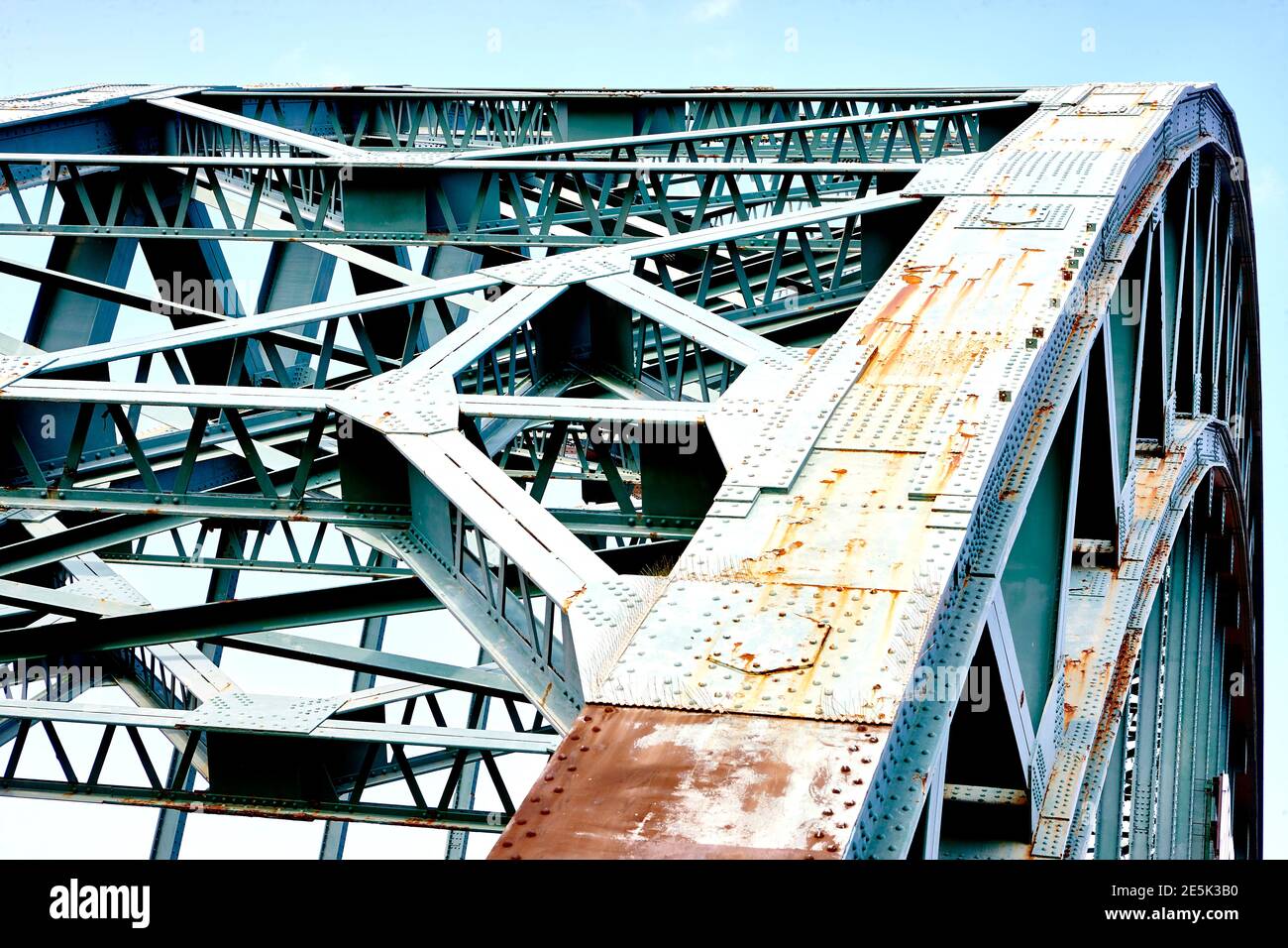 The iconic Tyne Bridge in Newcastle Upon Tyne, Tyneside, North East ...