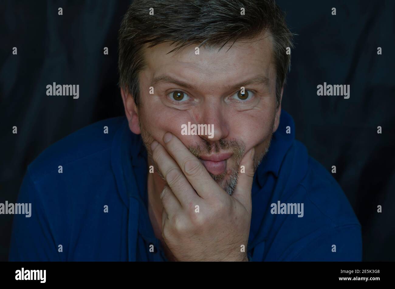 Posture communicates hi-res stock photography and images - Alamy