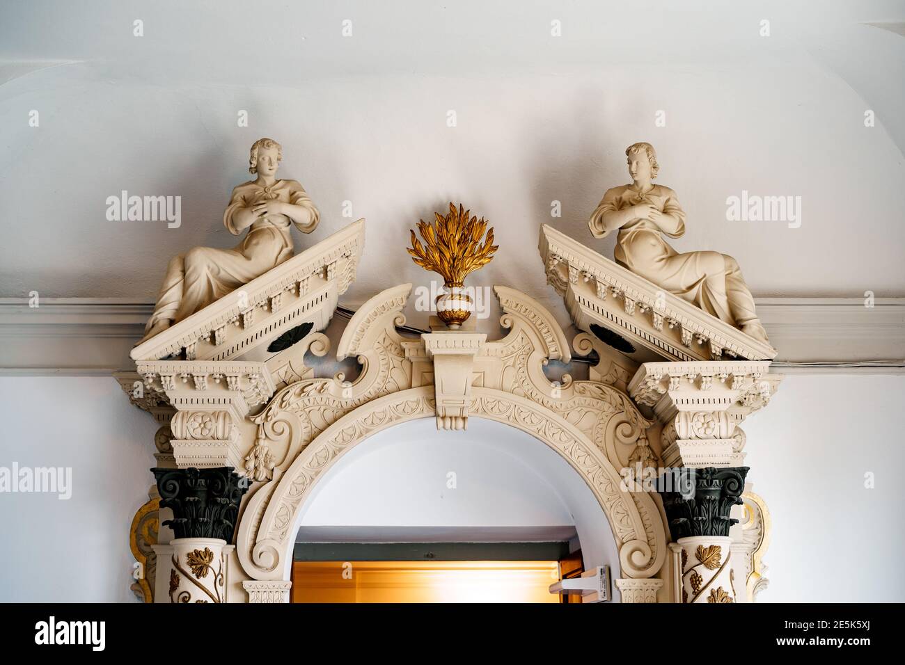 Artistic wall patterns hi-res stock photography and images - Alamy