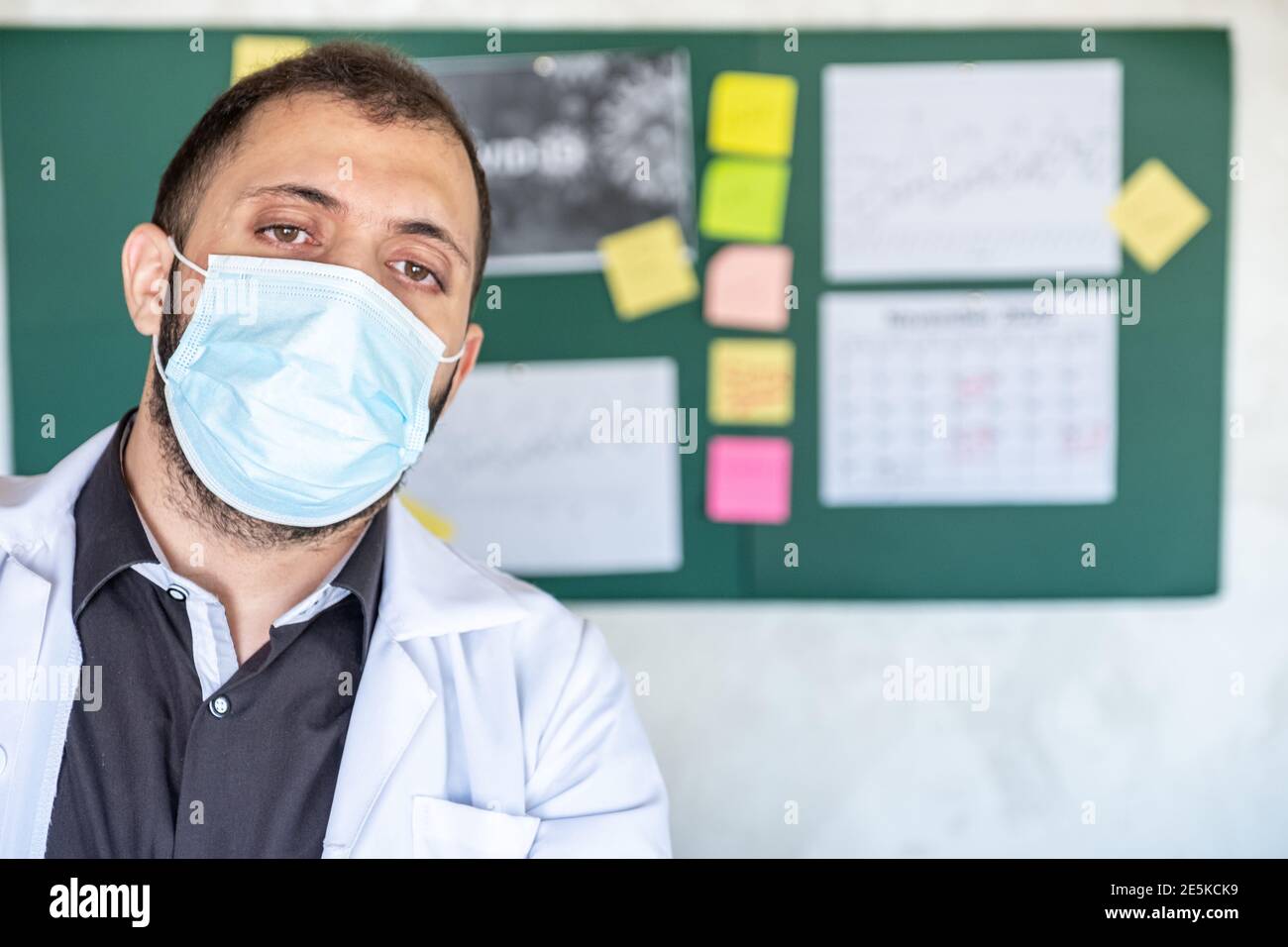 portrait of doctor wearing protective mask Stock Photo - Alamy