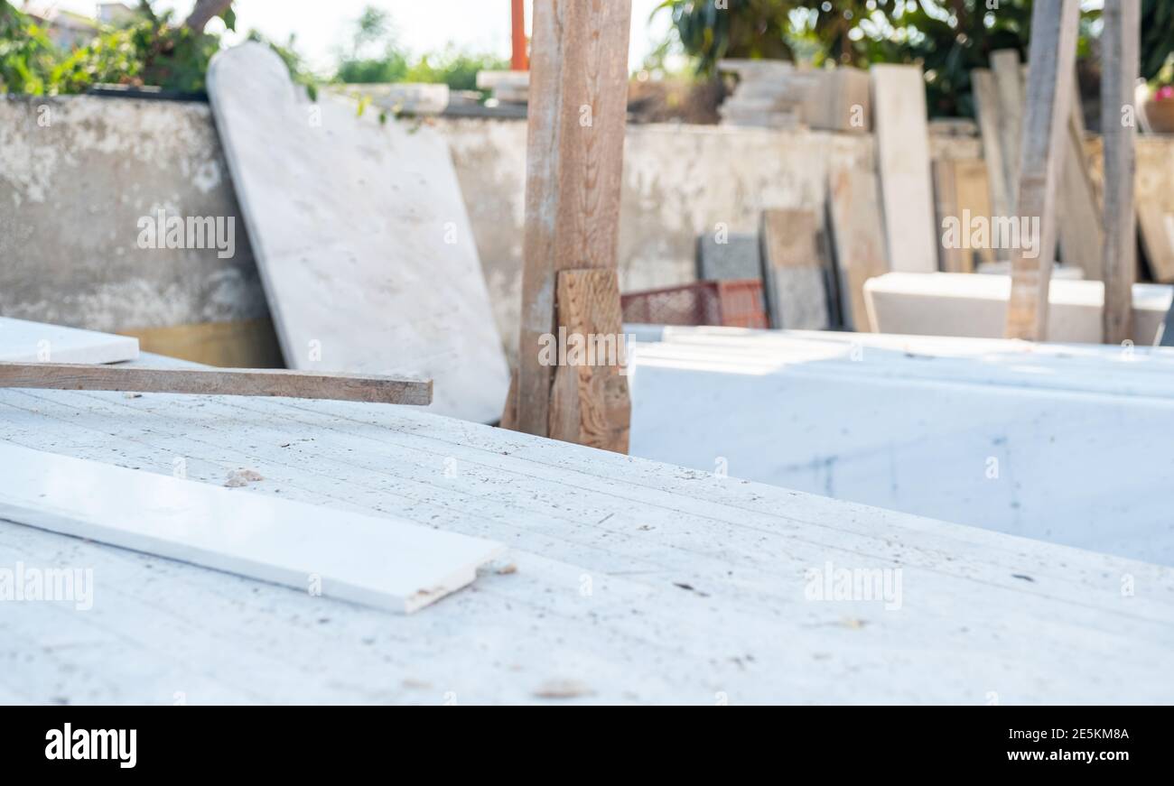 Workplace to crave the tombstone using marble and granite Stock Photo ...