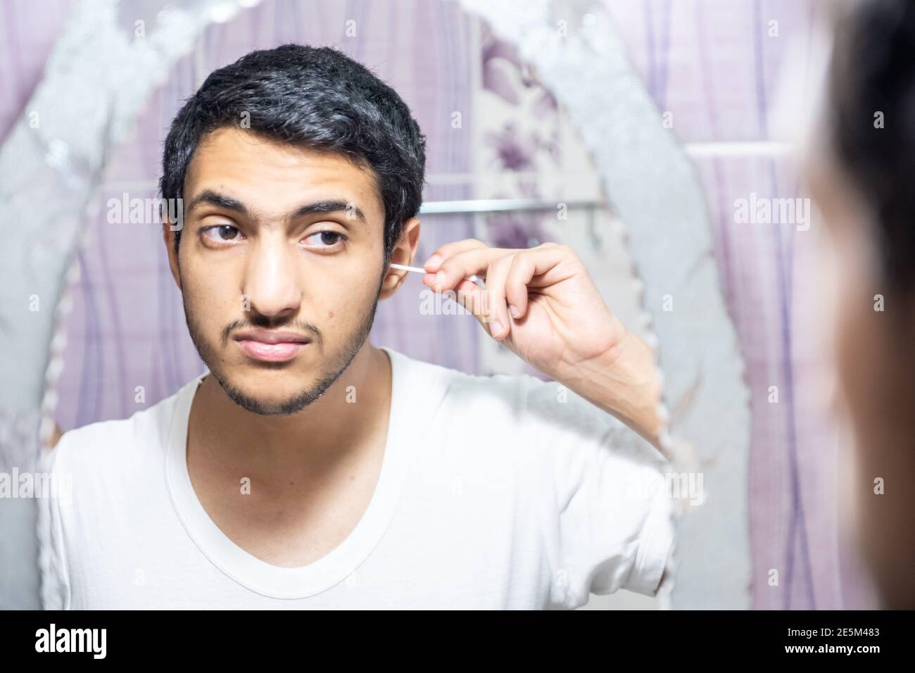 Muslim cleaning face hi-res stock photography and images - Alamy