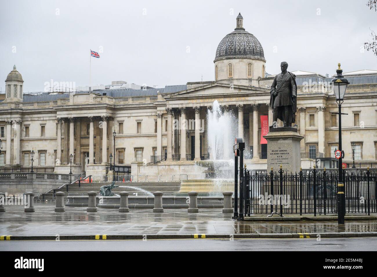 Trafalgar Square in London totally empty during lockdown in 2021 Stock ...