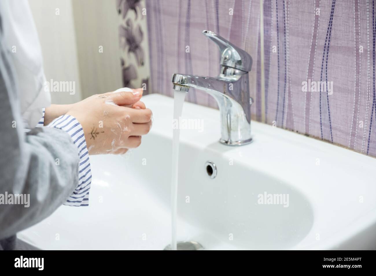 Arab muslim back side hi-res stock photography and images - Alamy