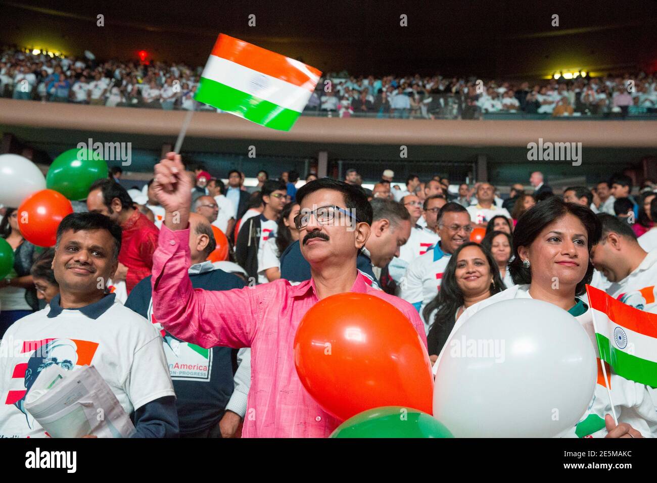 United states and indian flags hi-res stock photography and images - Alamy