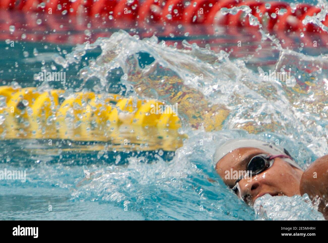 Womens 400 metre freestyle hi-res stock photography and images - Alamy