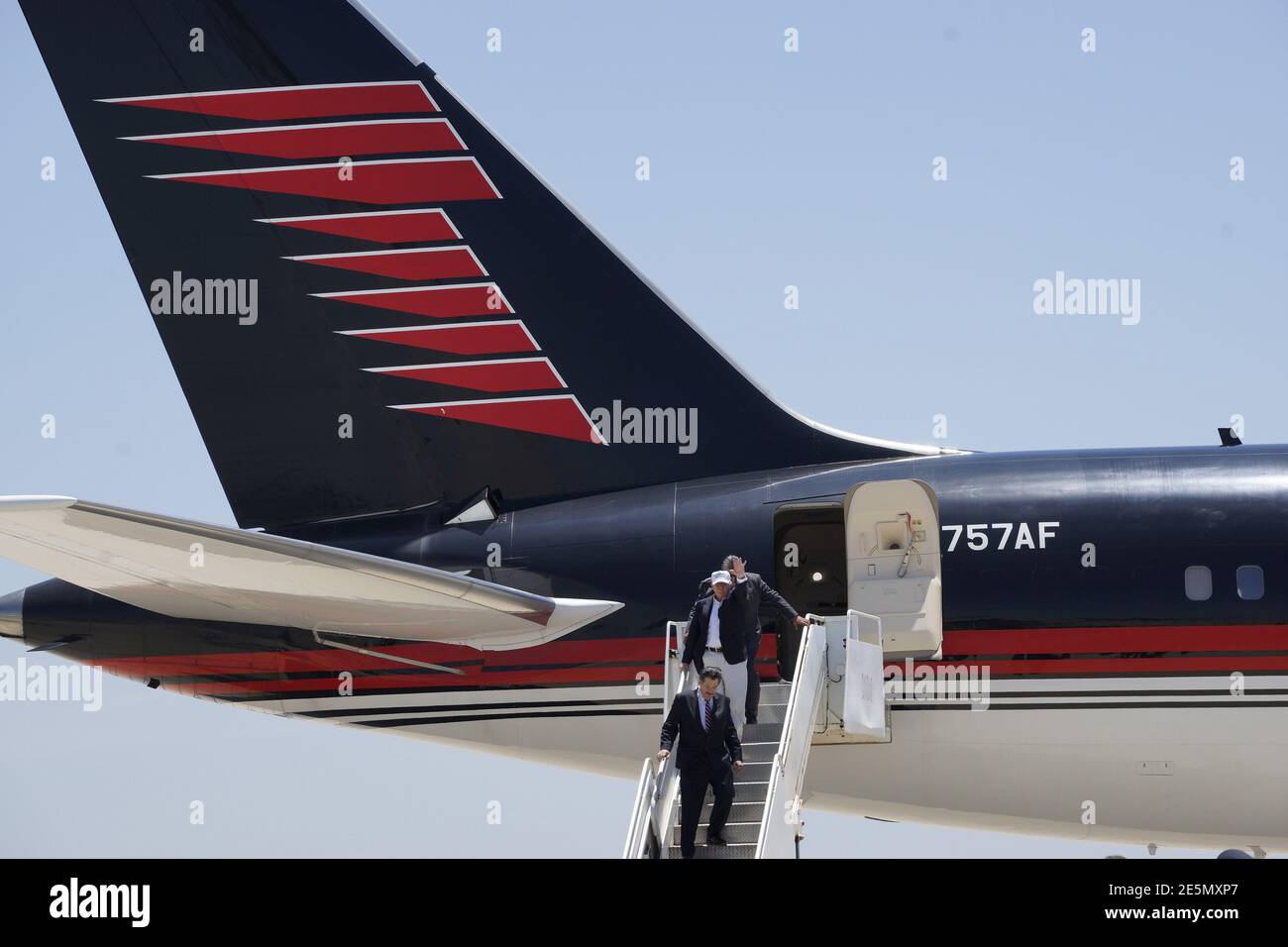 Trump plane hi-res stock photography and images - Alamy
