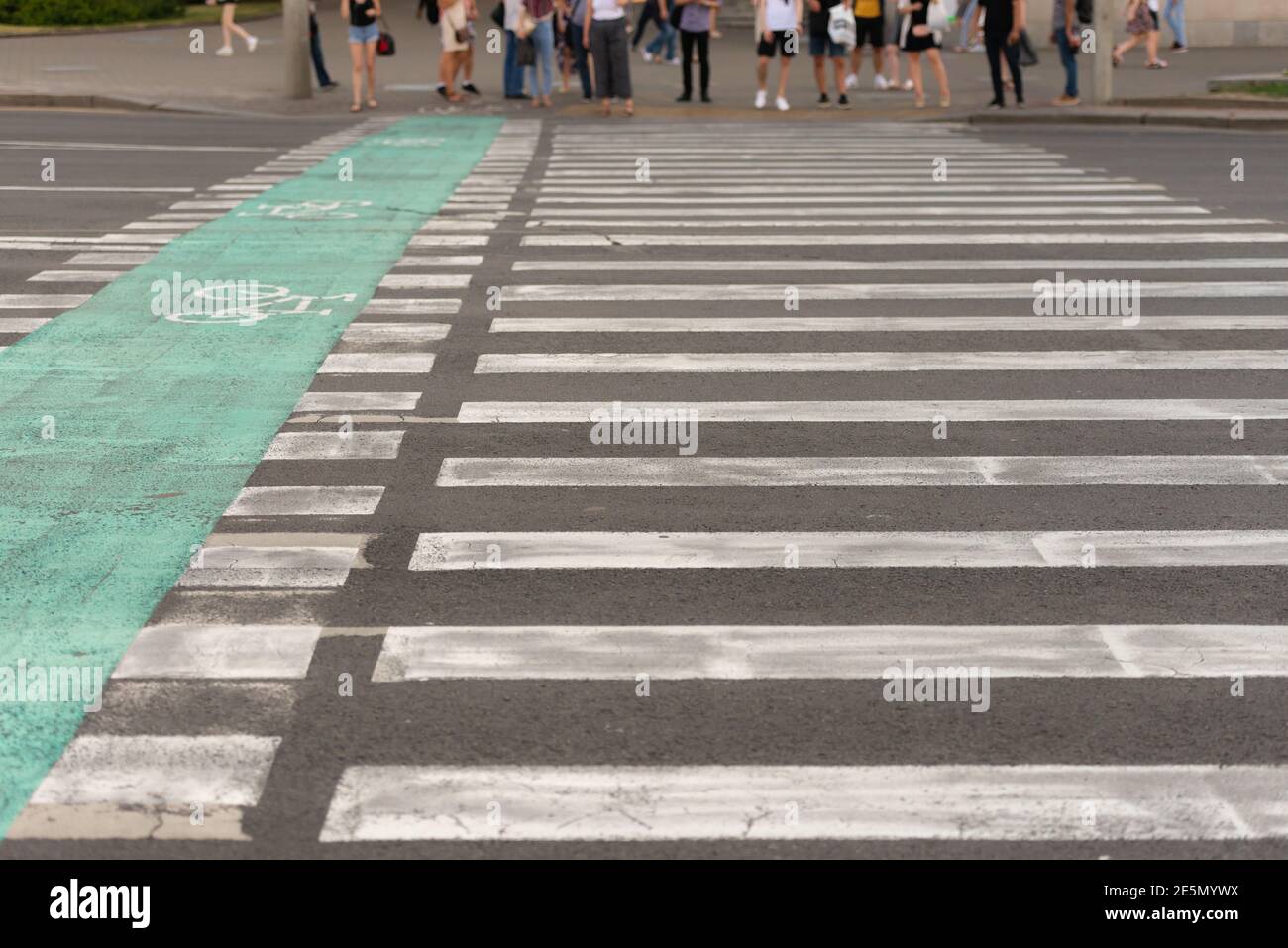 Paths wide hi-res stock photography and images - Alamy