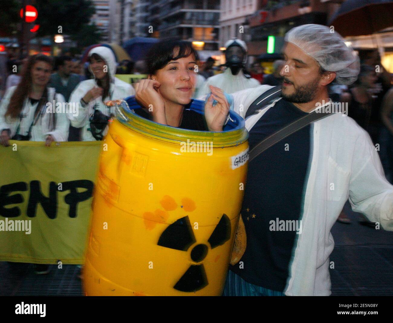 Spain energy protests hi-res stock photography and images - Alamy