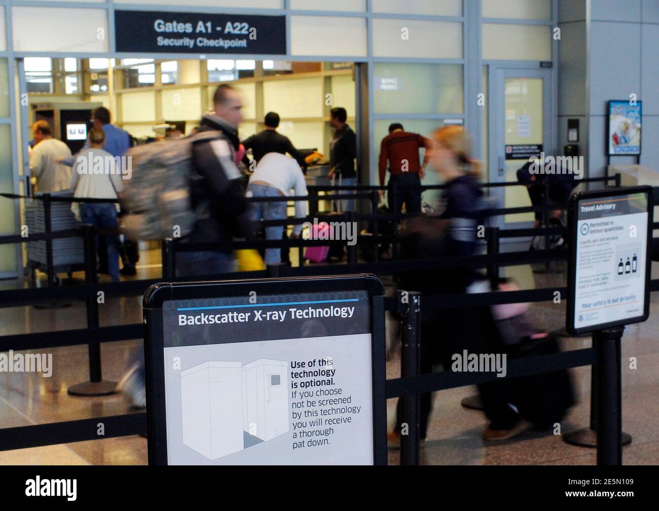 Security screening passenger notice hi-res stock photography and images ...