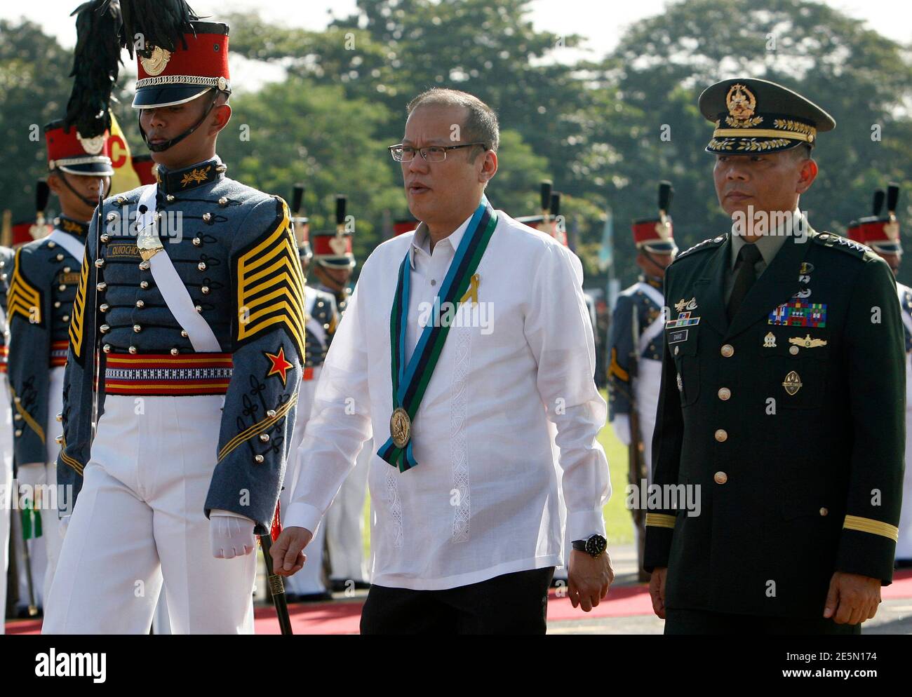 Philippine armed chief staff general hi-res stock photography and ...