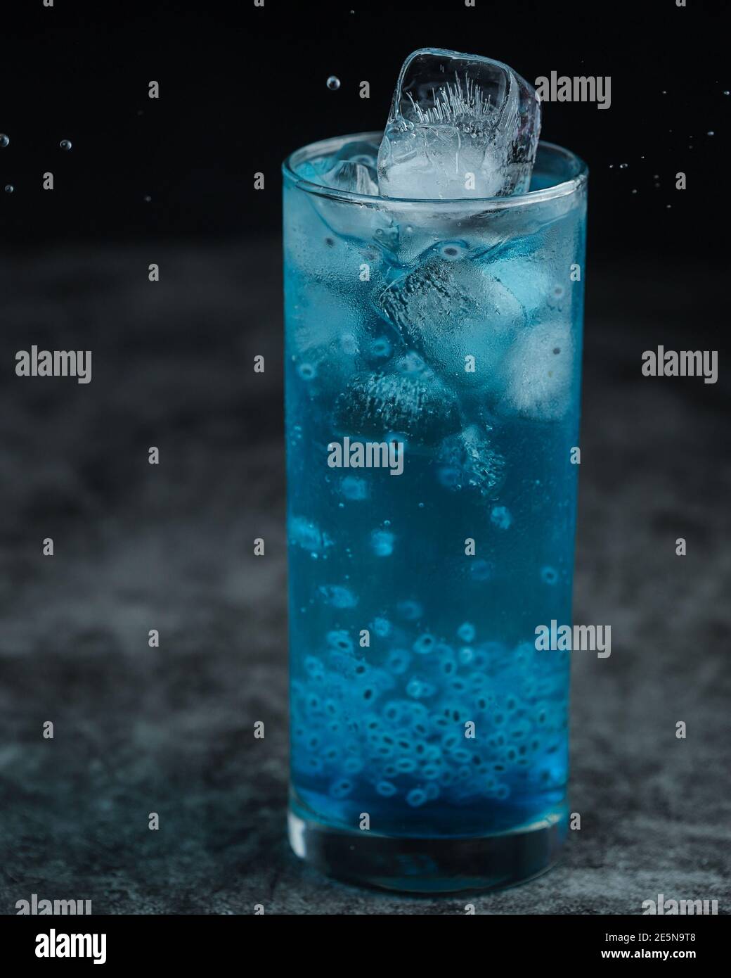 Cold_drinks hi-res stock photography and images - Alamy