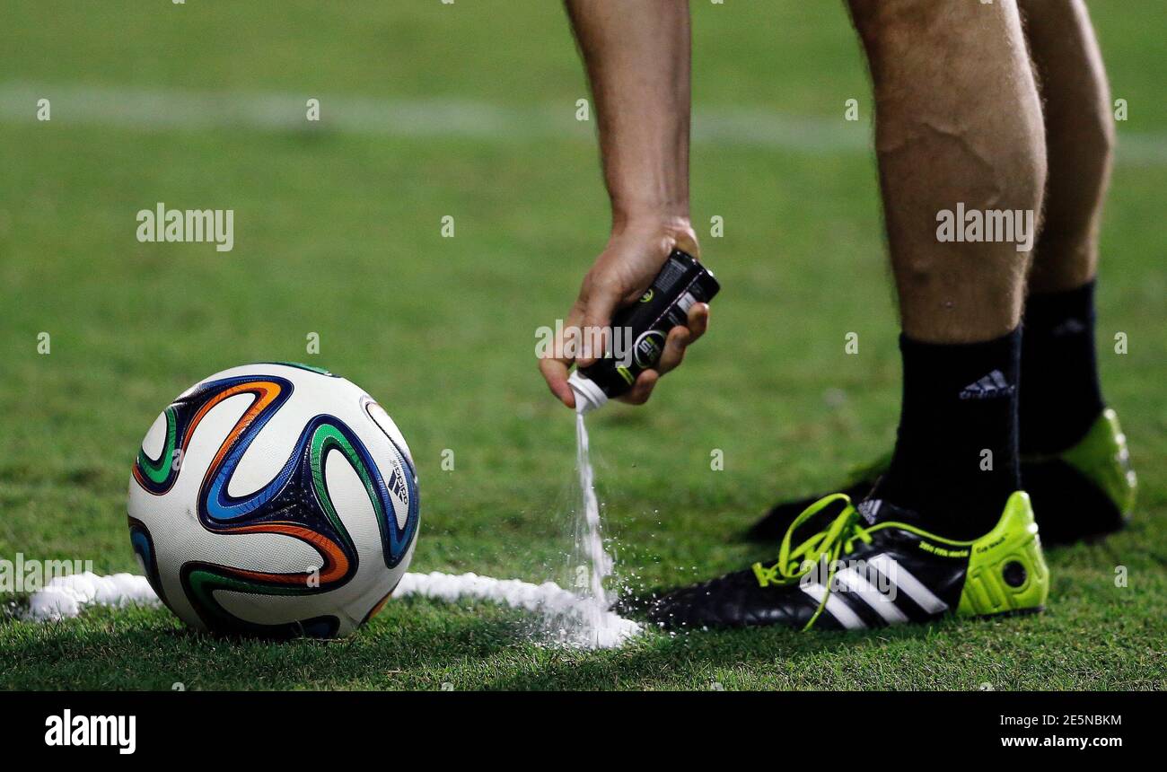 Referee spray hi-res stock photography and images - Alamy