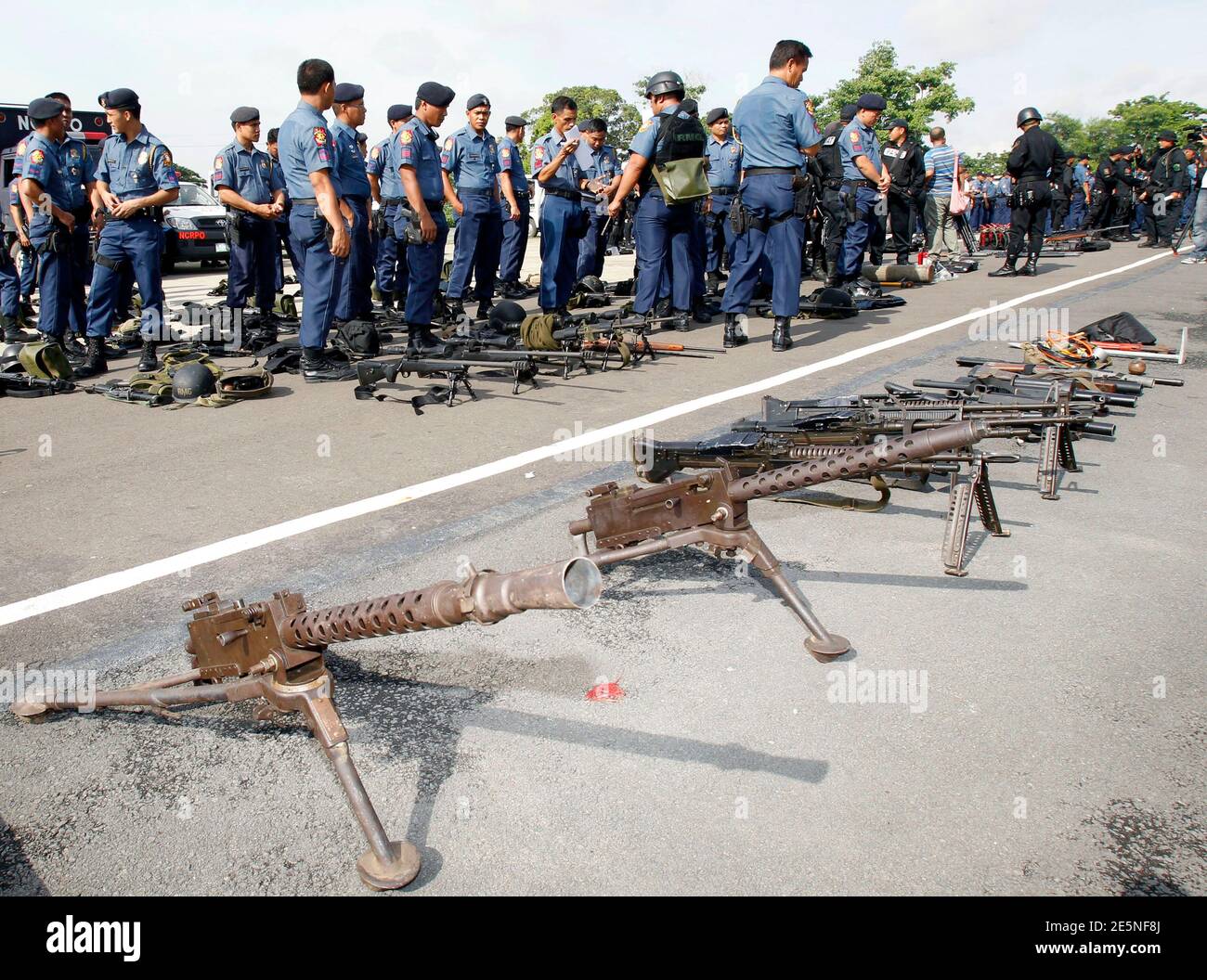 Swat team rescue hi-res stock photography and images - Alamy
