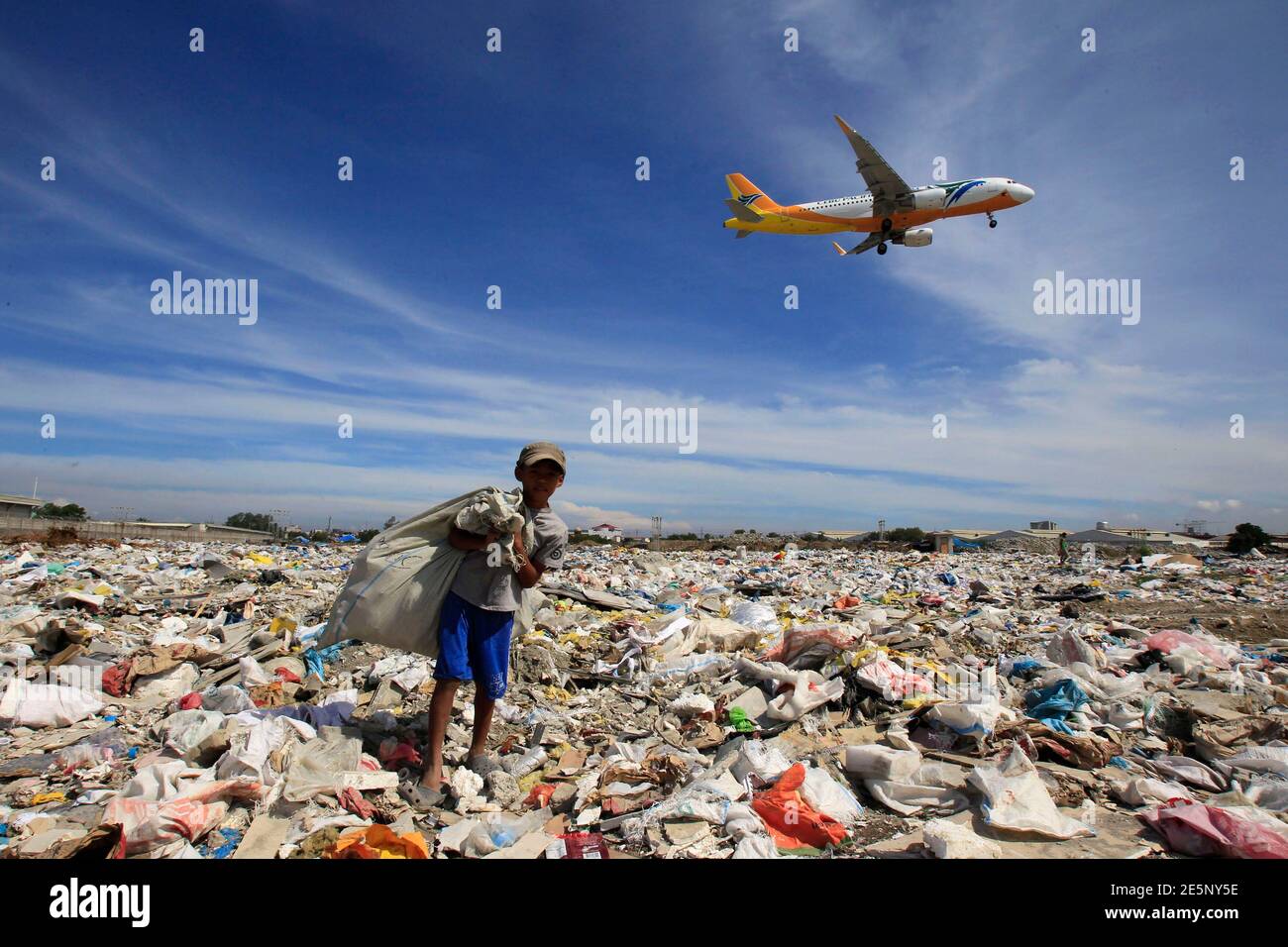Transport waste and recyclables hi-res stock photography and images - Alamy