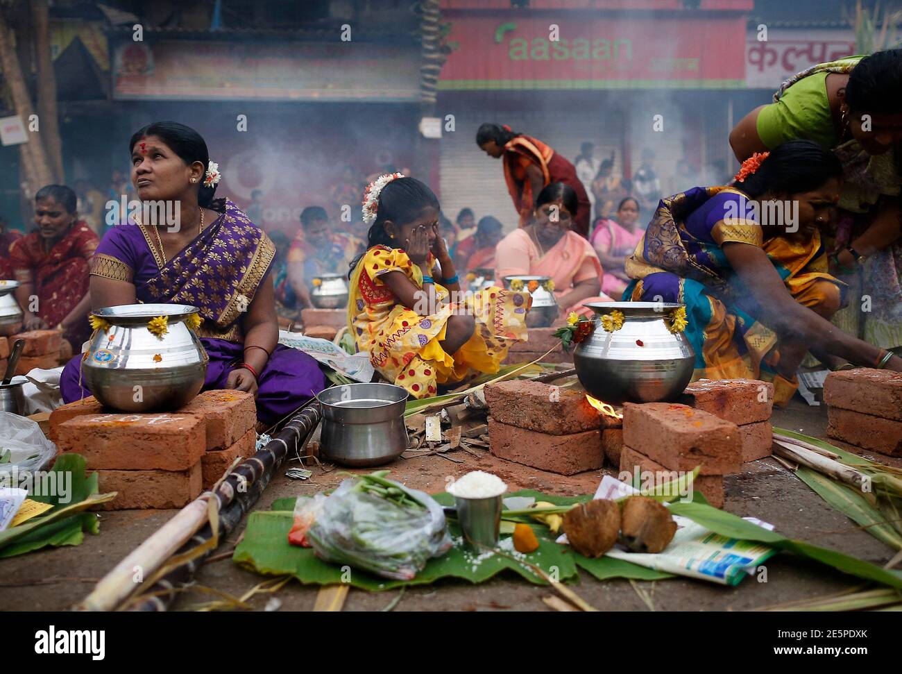 God of the tamils hi-res stock photography and images - Alamy