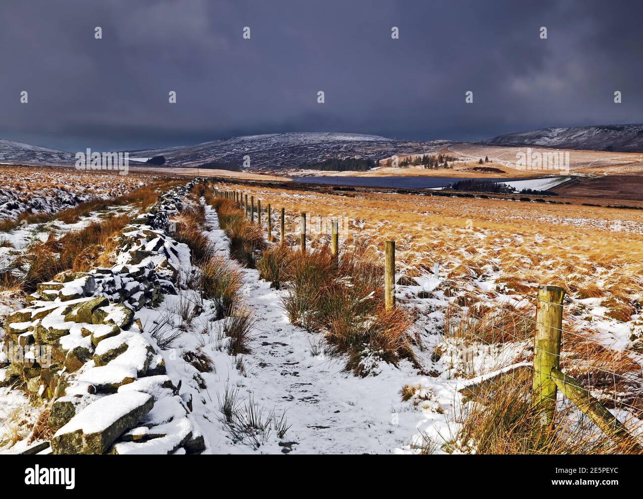 Snow on widdop moor hi-res stock photography and images - Alamy