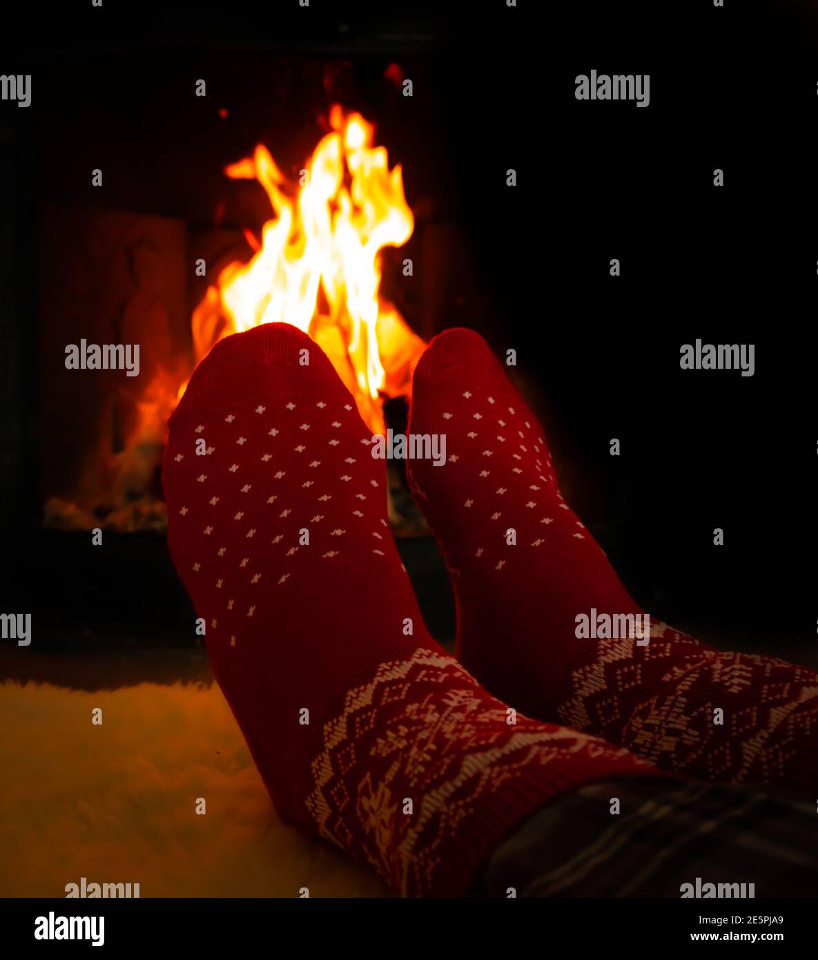 Feet by fire hi-res stock photography and images - Alamy
