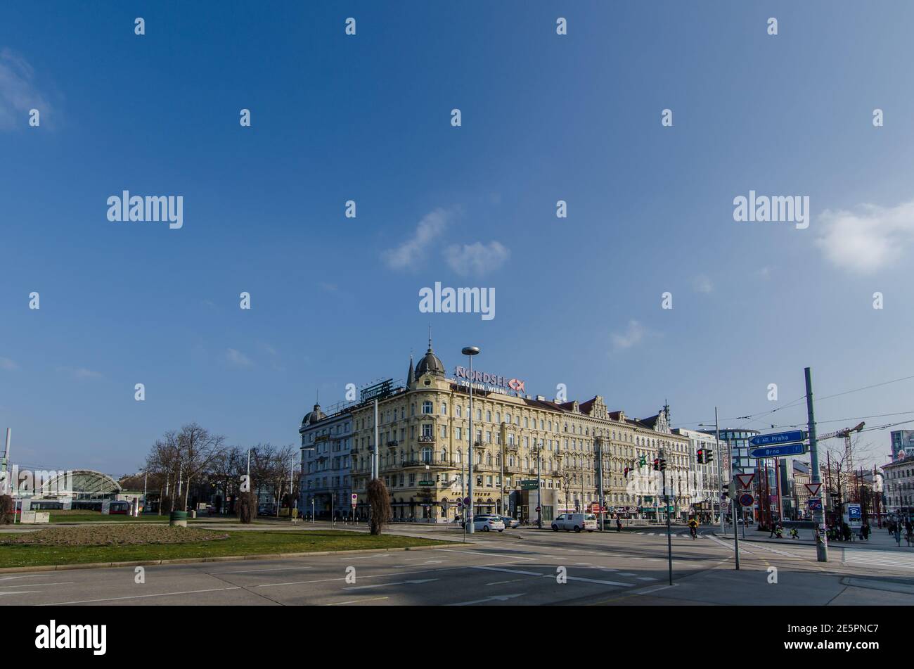 Huge architect hi-res stock photography and images - Alamy