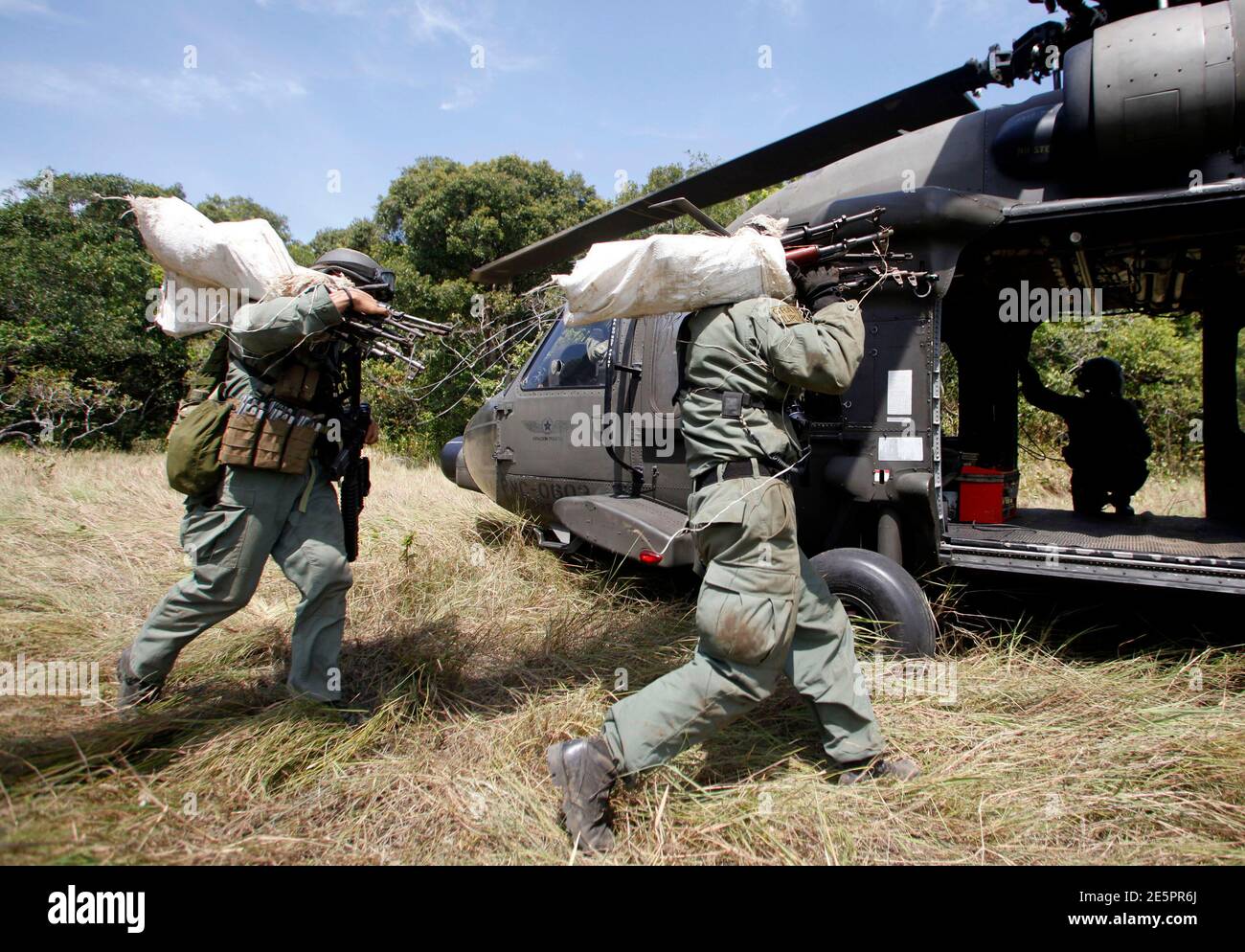 Ejercito de colombia hi-res stock photography and images - Alamy