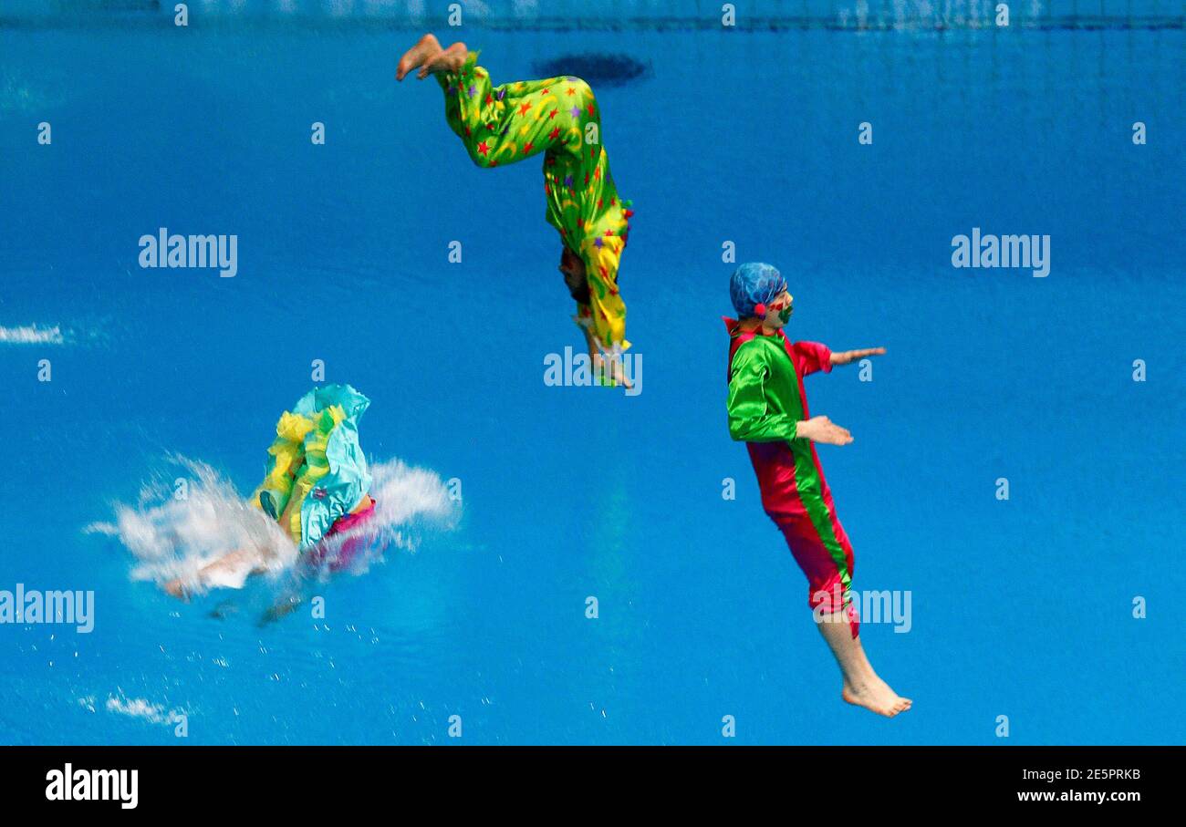 Cube jump hi-res stock photography and images - Alamy