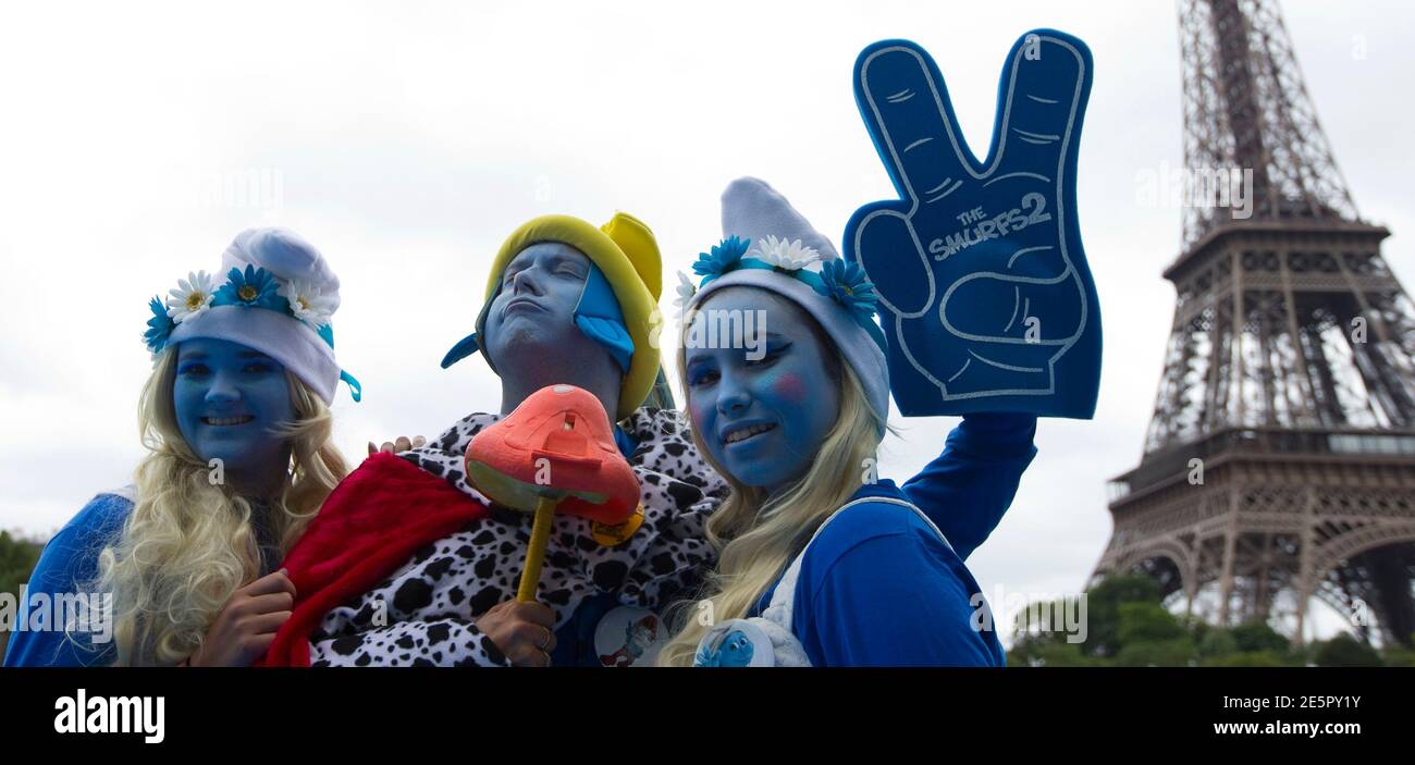 Smurf movie hi-res stock photography and images - Alamy