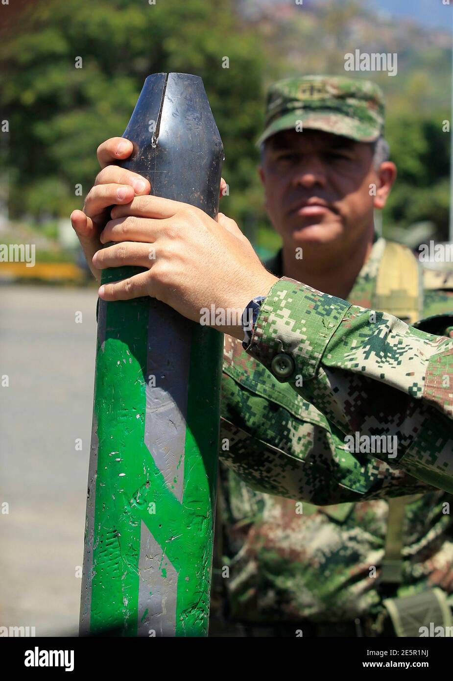 Revolutionary war mortar hi-res stock photography and images - Alamy