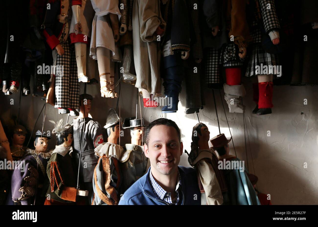 Pantomime puppet hi-res stock photography and images - Alamy