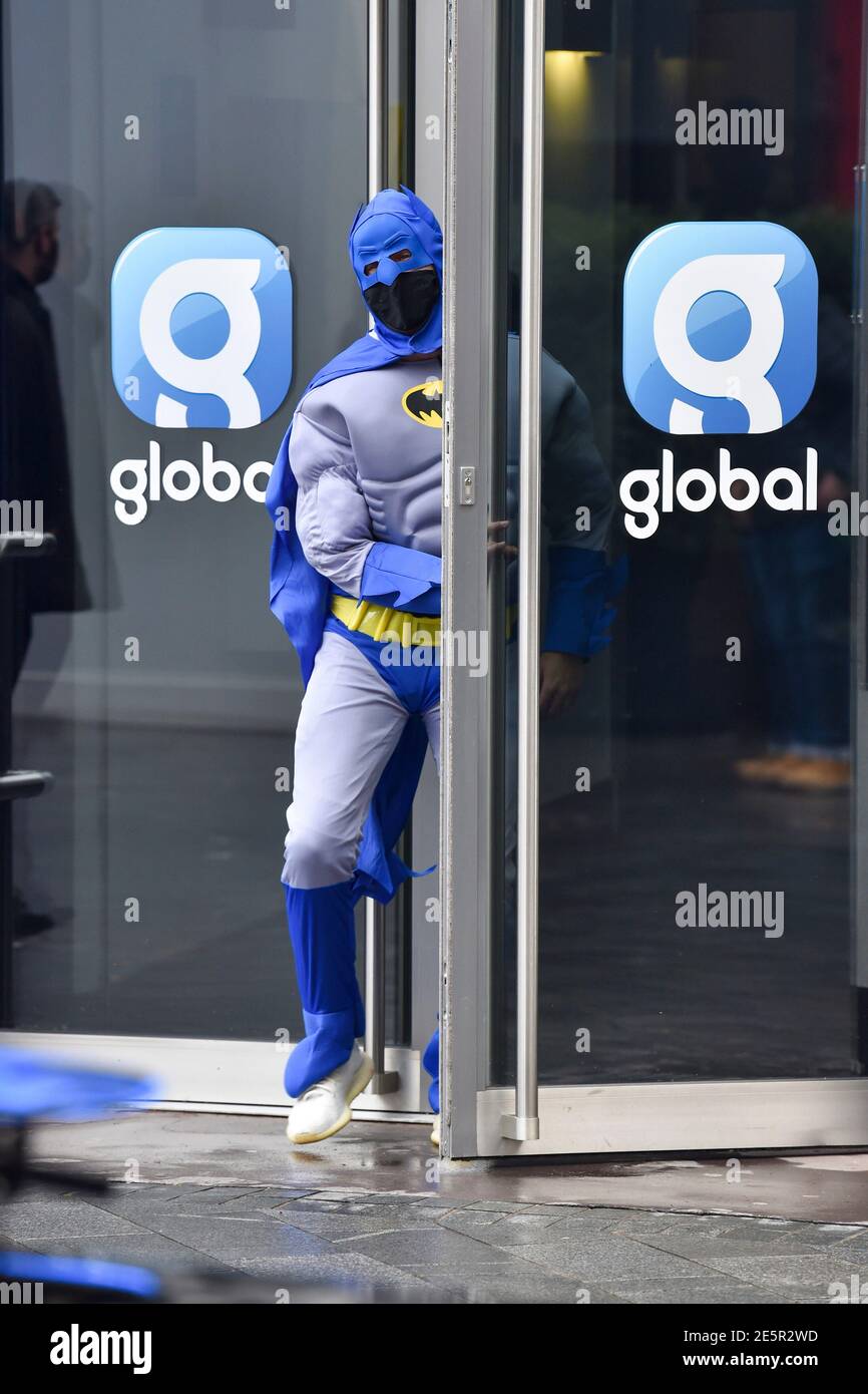 The batman 2021 hi-res stock photography and images - Alamy