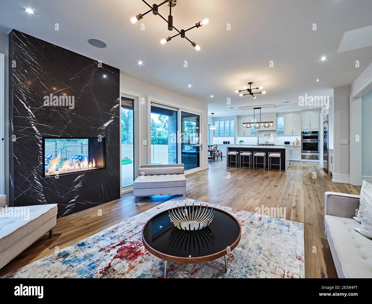 Real estate sign toronto hi-res stock photography and images - Alamy