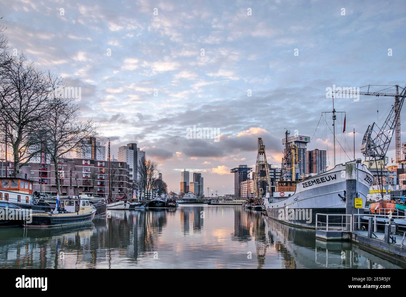 Rotterdam, The Netherlands, January 13, 2021: spectacular sky at ...