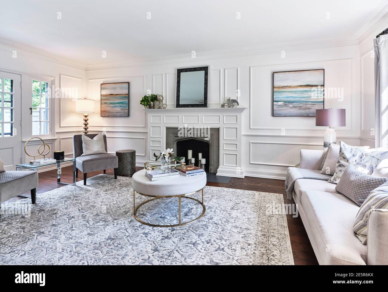 Real estate sign toronto hi-res stock photography and images - Alamy