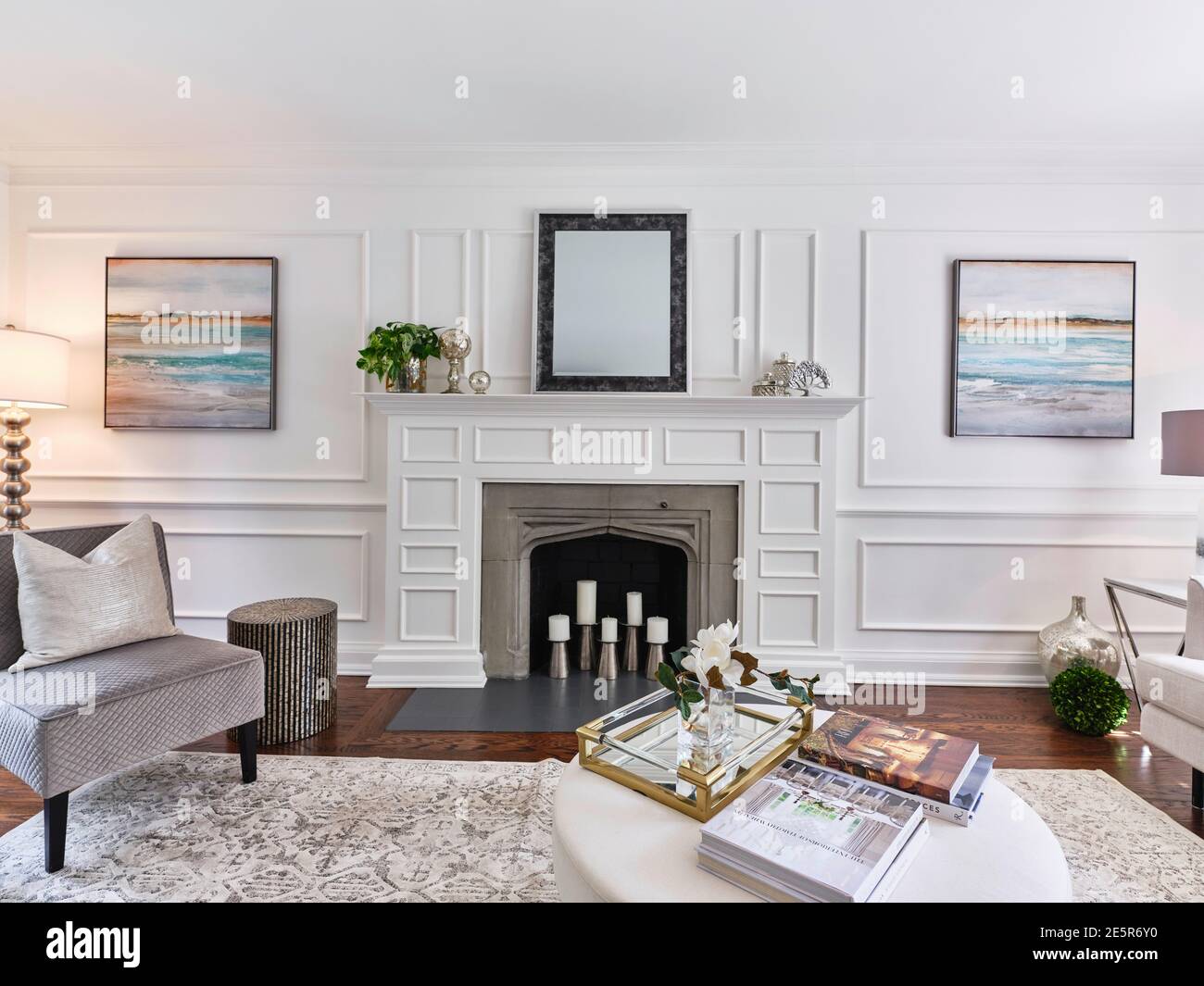 Real estate sign toronto hi-res stock photography and images - Alamy