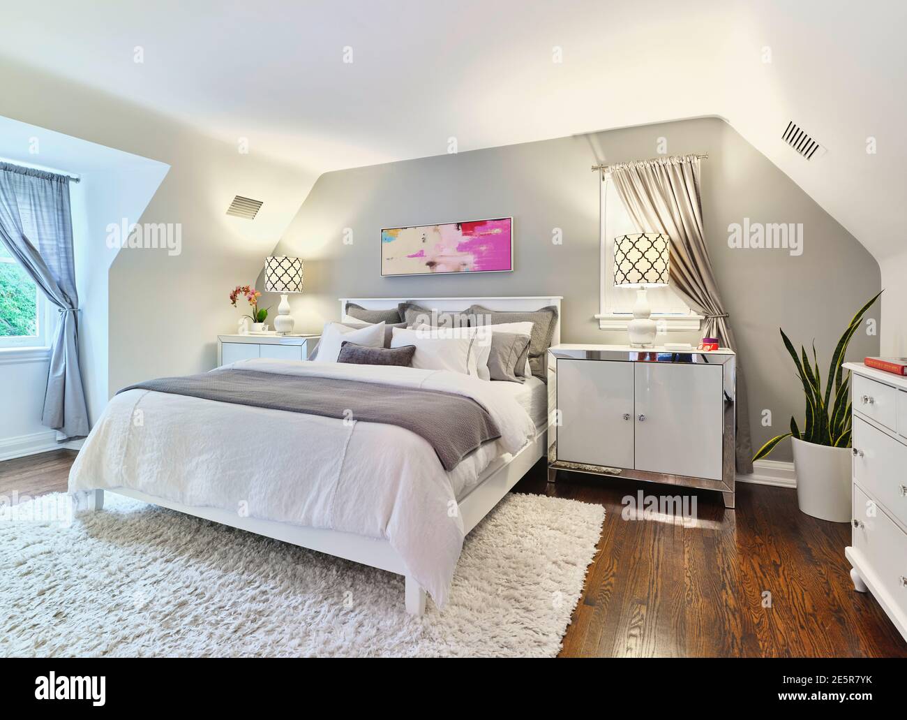 Toronto house for sale hi-res stock photography and images - Alamy