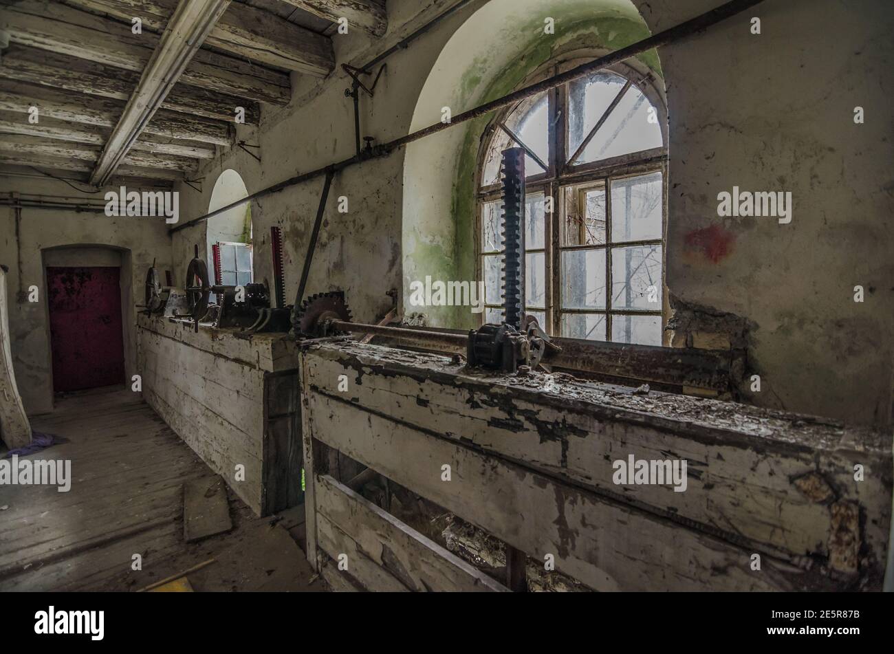 Sluice house hi-res stock photography and images - Alamy