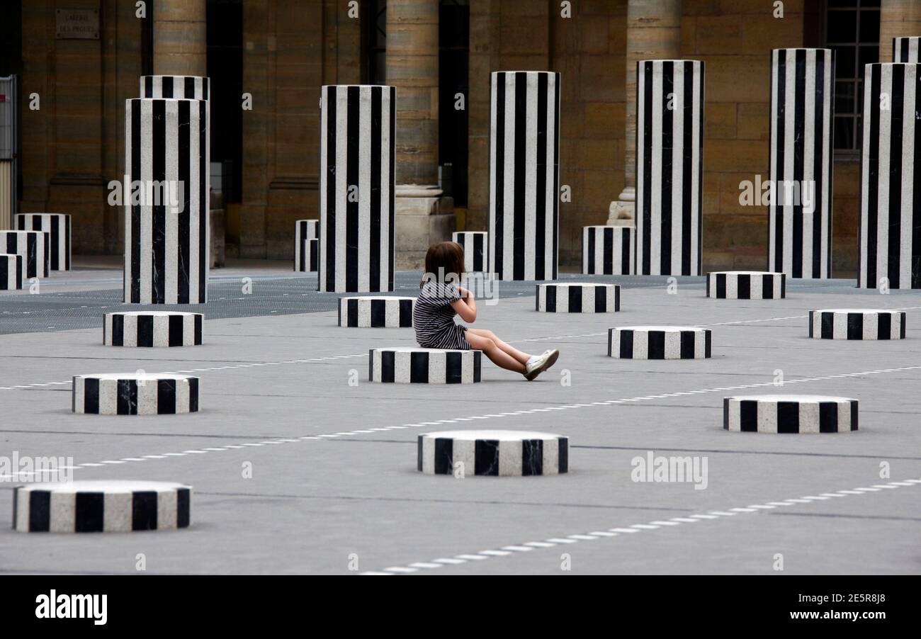 Les deux plateaux palais royal hi-res stock photography and images - Alamy Les deux plateaux palais royal hi-res stock photography and images - Alamy
