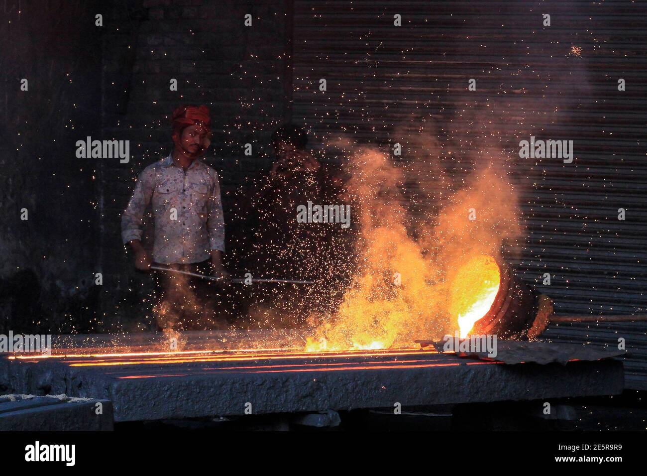 Cast Iron Beams High Resolution Stock Photography and Images - Alamy